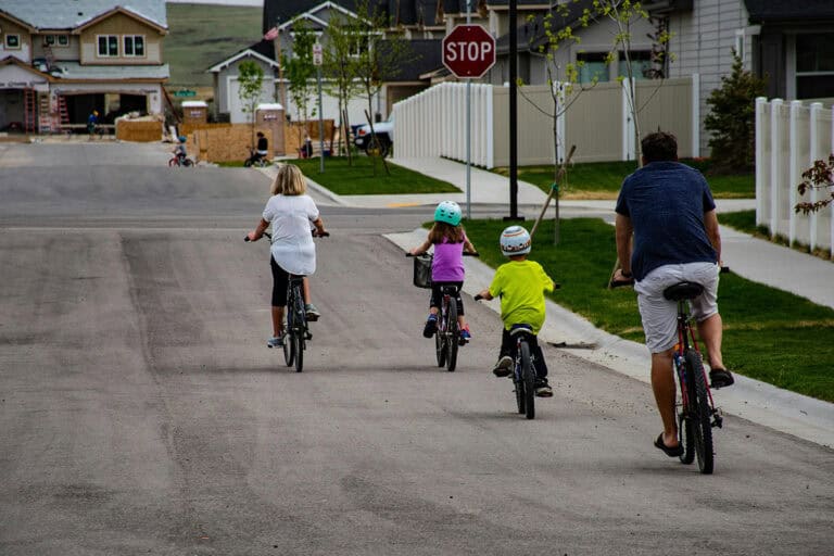 Family Weekend Activities: 20 Fun Ways